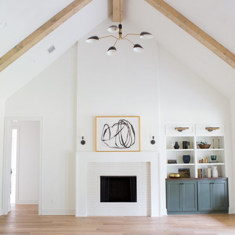 How to Select the Right Light Fixture Size and Style for Your Home